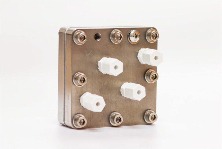 Build your own 5 cm2 Three-Compartment Electrolyzer Hardware | Dioxide ...